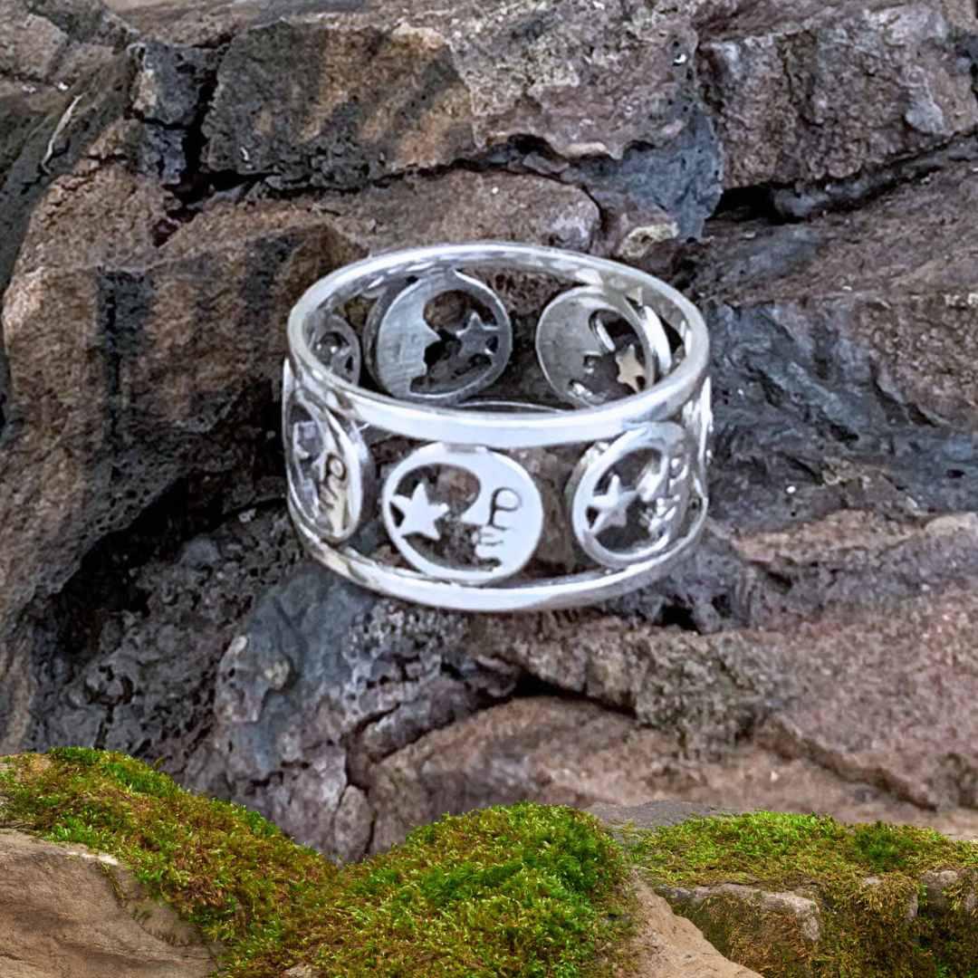 Sterling Moon & Star Ring - GLE-Good Living Essentials