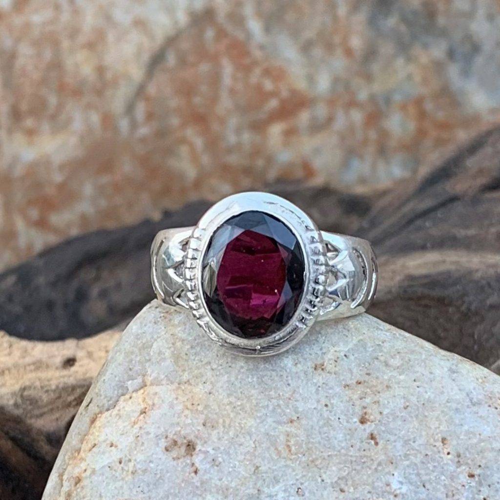 Sterling Oval Garnet Ring - GLE-Good Living Essentials