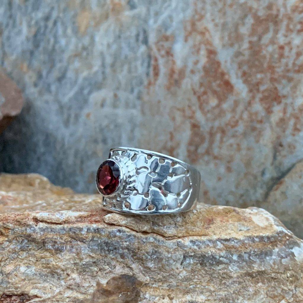 Sterling Silver Garnet Ring - GLE-Good Living Essentials