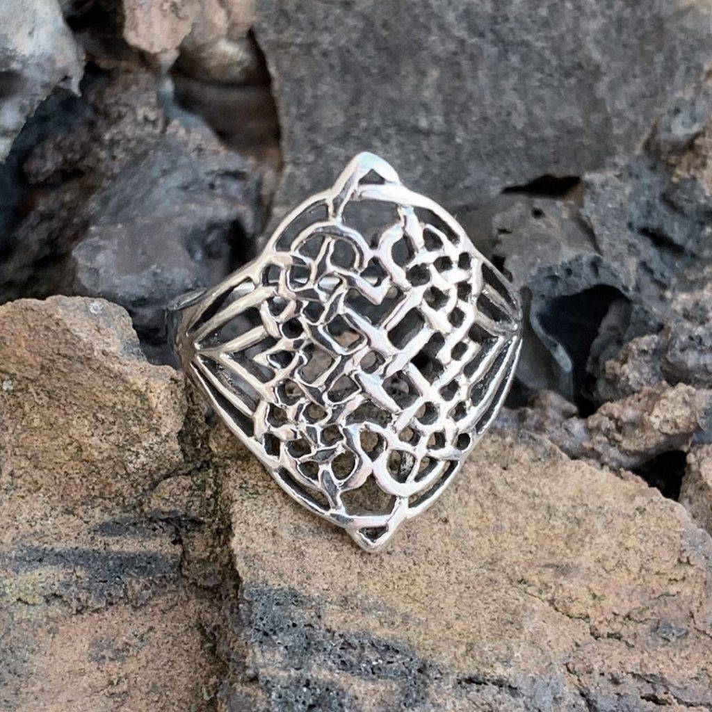 Celtic Endless Knot Ring - GLE-Good Living Essentials