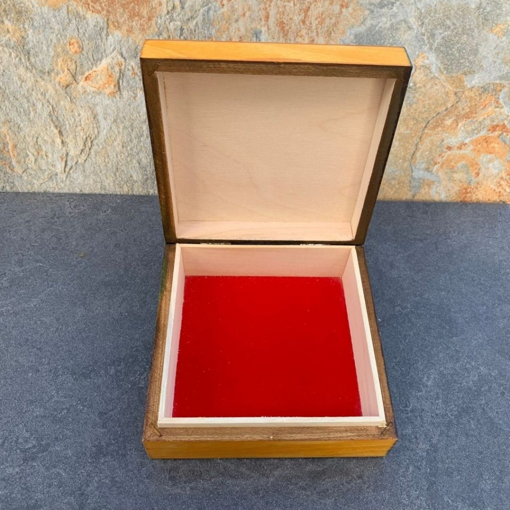 Handcrafted Footprints in Sand Box - GLE-Good Living Essentials