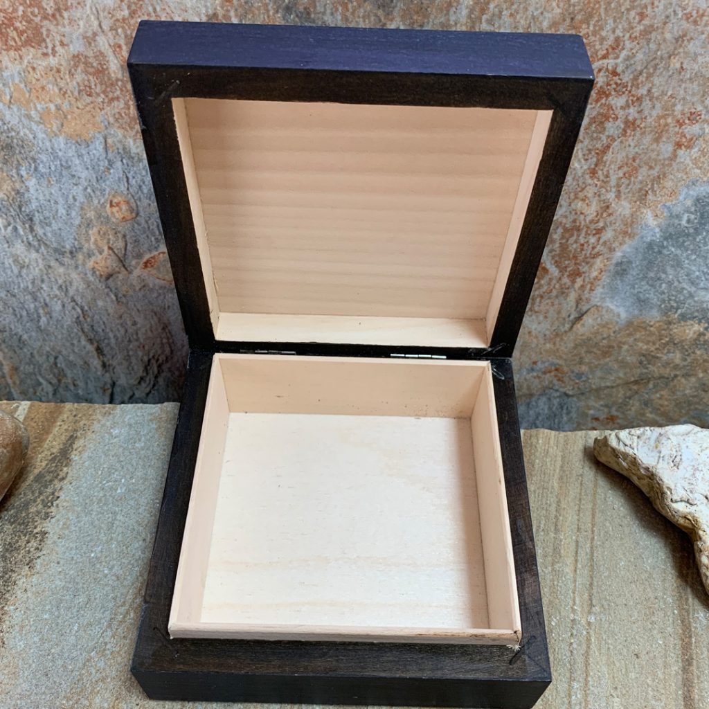 Handcrafted Meditating Buddha Box - GLE-Good Living Essentials