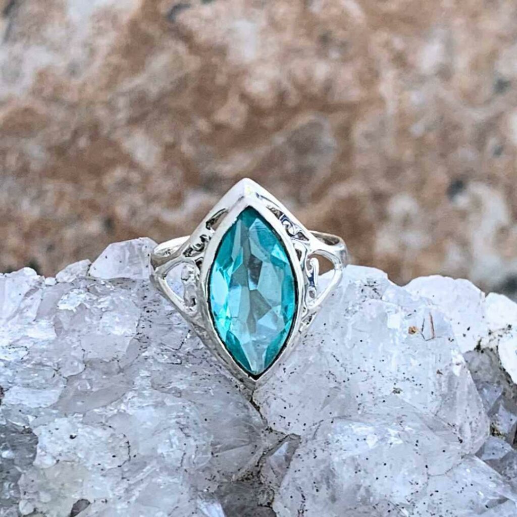 Blue Topaz Hearts Ring - GLE-Good Living Essentials
