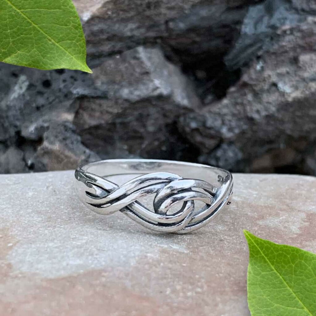 Sterling Silver Braid Ring - GLE-Good Living Essentials